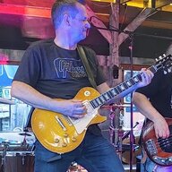 Speziell "kleine", leichte e-gitarren | Musiker-Board