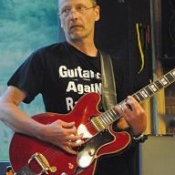 Hansi Fink, Lead-Gitarrist bei Grachmusikoff, verstorben | Musiker-Board